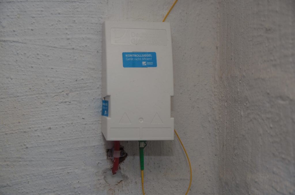 Hausanschluss und Glasfaser-Komponenten